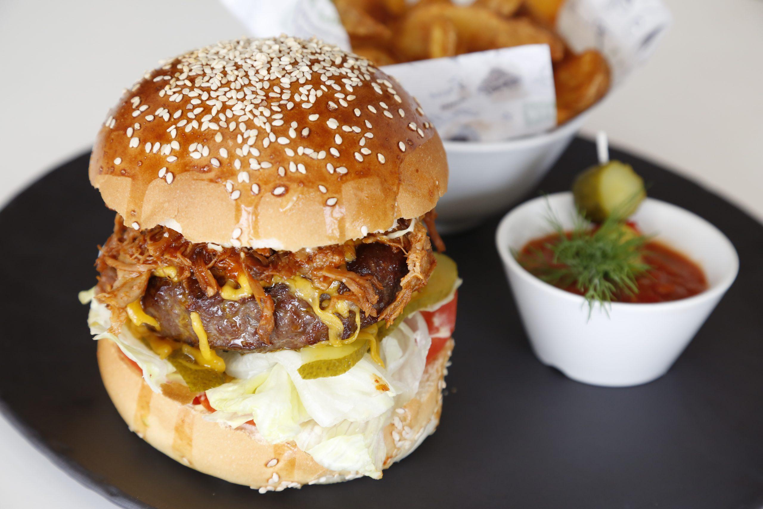 TEXAS STYLE BURGER (250g) - Uptown Square